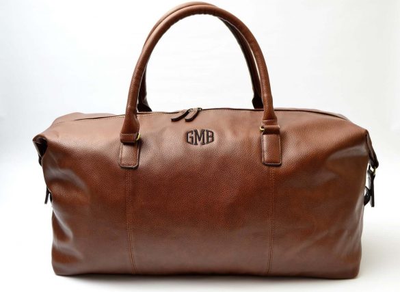 16 Best Travel Gifts for Couples to Adventure Together | Emmaline Bride