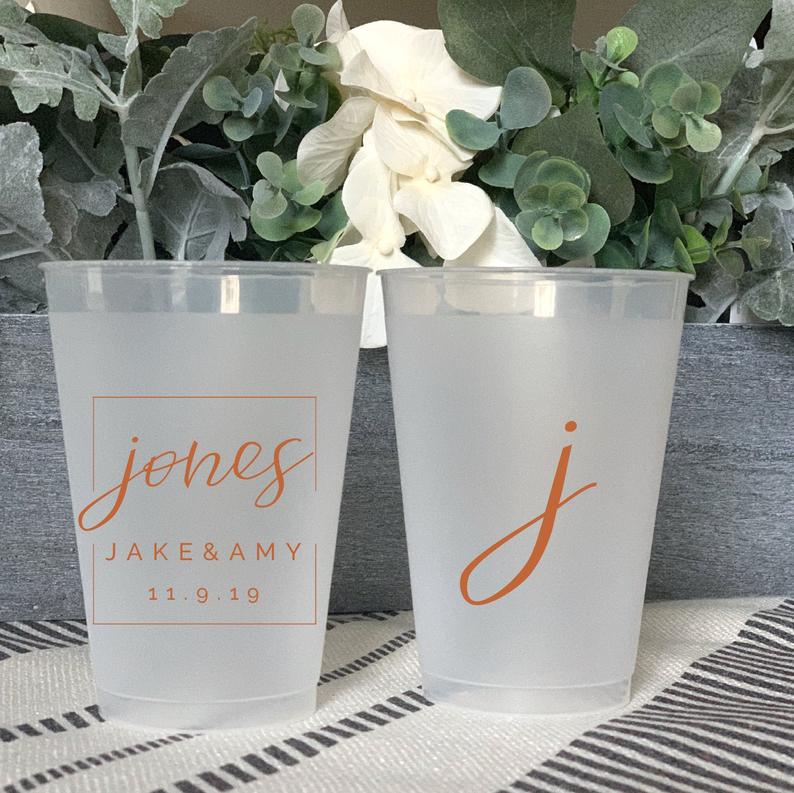 Where to Buy Plastic Wedding Cups in Bulk | Emmaline Bride