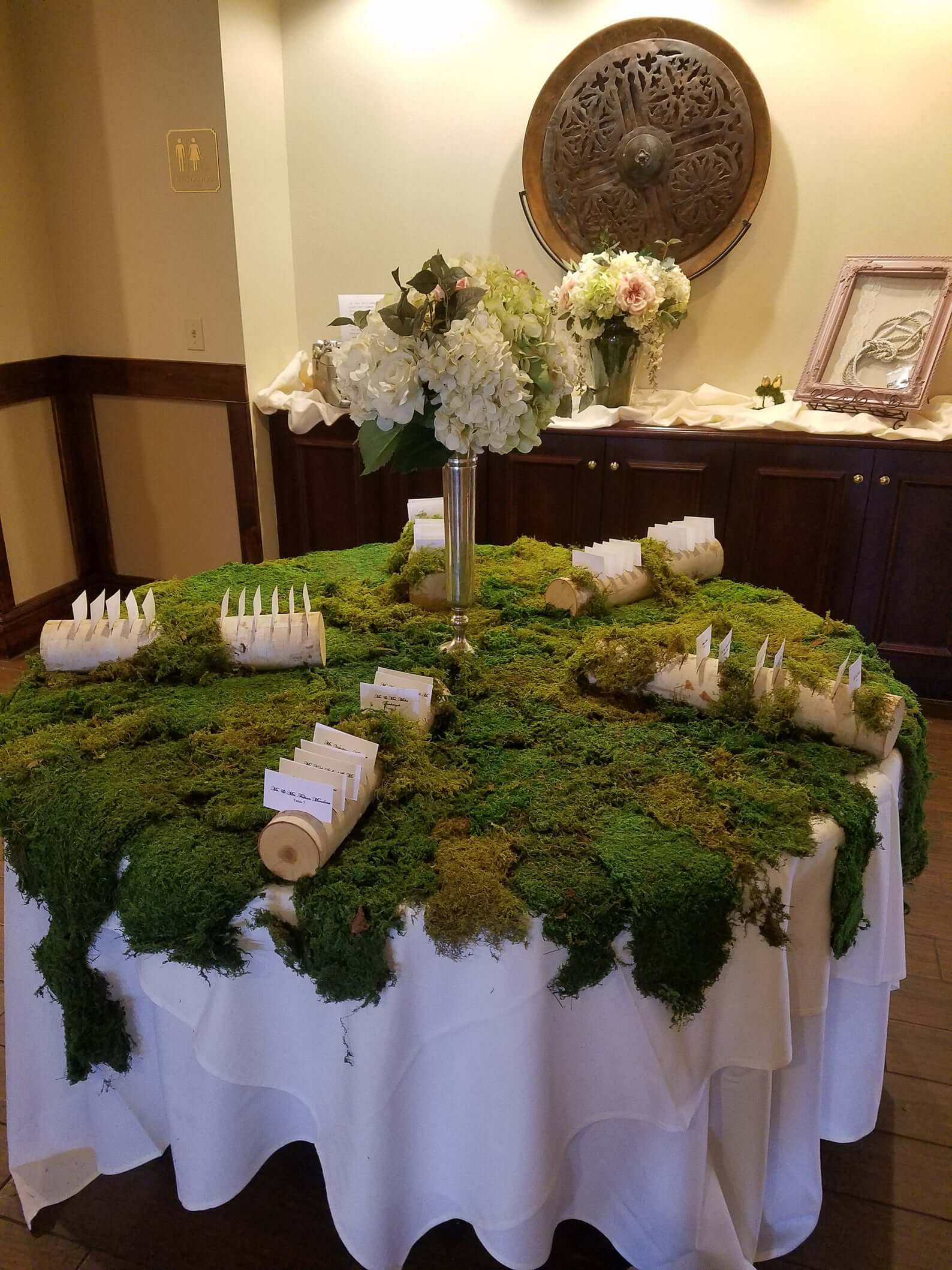 30 Best Moss Wedding Ideas That Will Look Beautiful (PHOTOS)