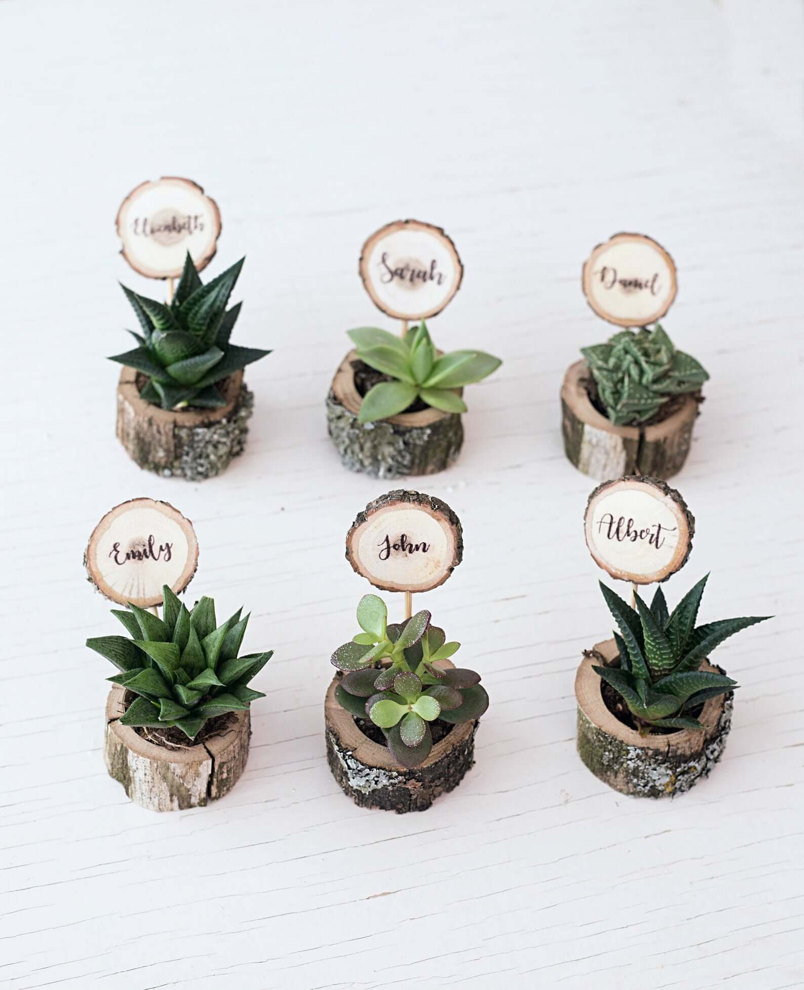 18 Creative Wedding Favors That Double as Place Cards | Emmaline Bride