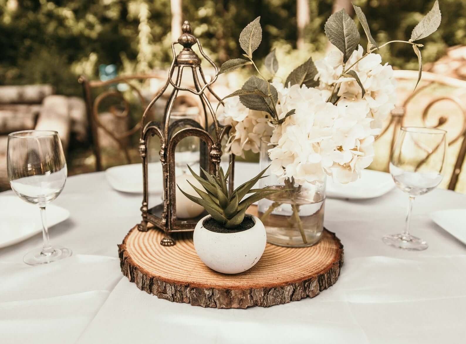 Top 20 Rustic Wedding Decorations on a Budget | Emmaline Bride