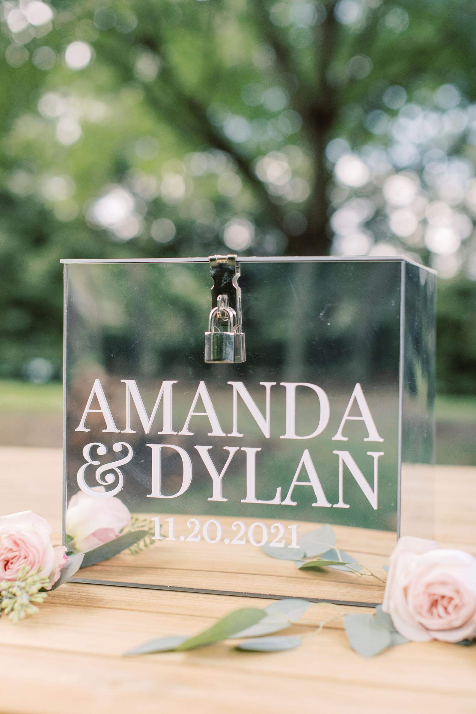 Wedding Card Box with Lock and Key -- That Looks Stylish + Cute!