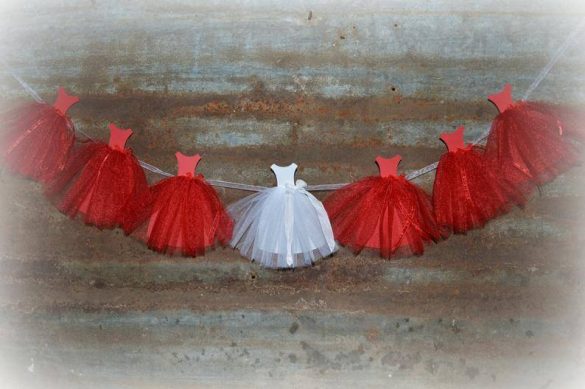 The CUTEST Wedding Dress Banner for Bridal Showers | Emmaline Bride