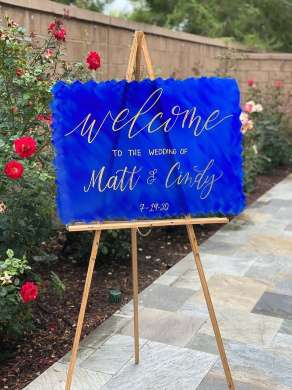 Hand-Lettered Painted Acrylic Wedding Signs? | Emmaline Bride