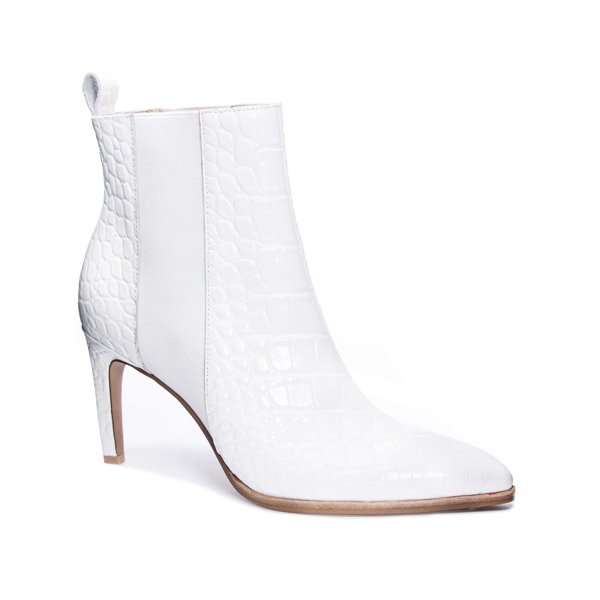 17 Most Comfortable Wedding Boots for the Bride | Emmaline Bride