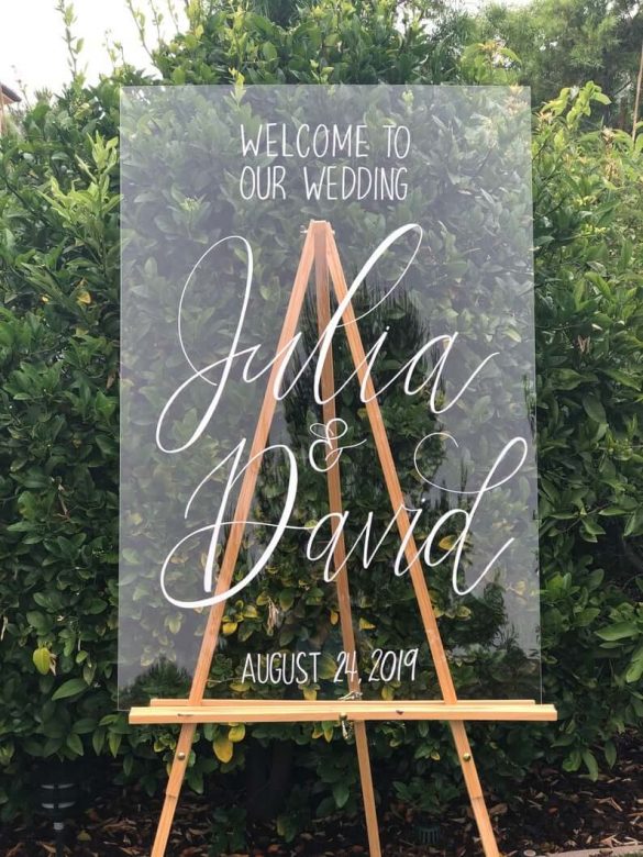 Hand-Lettered Painted Acrylic Wedding Signs? | Emmaline Bride