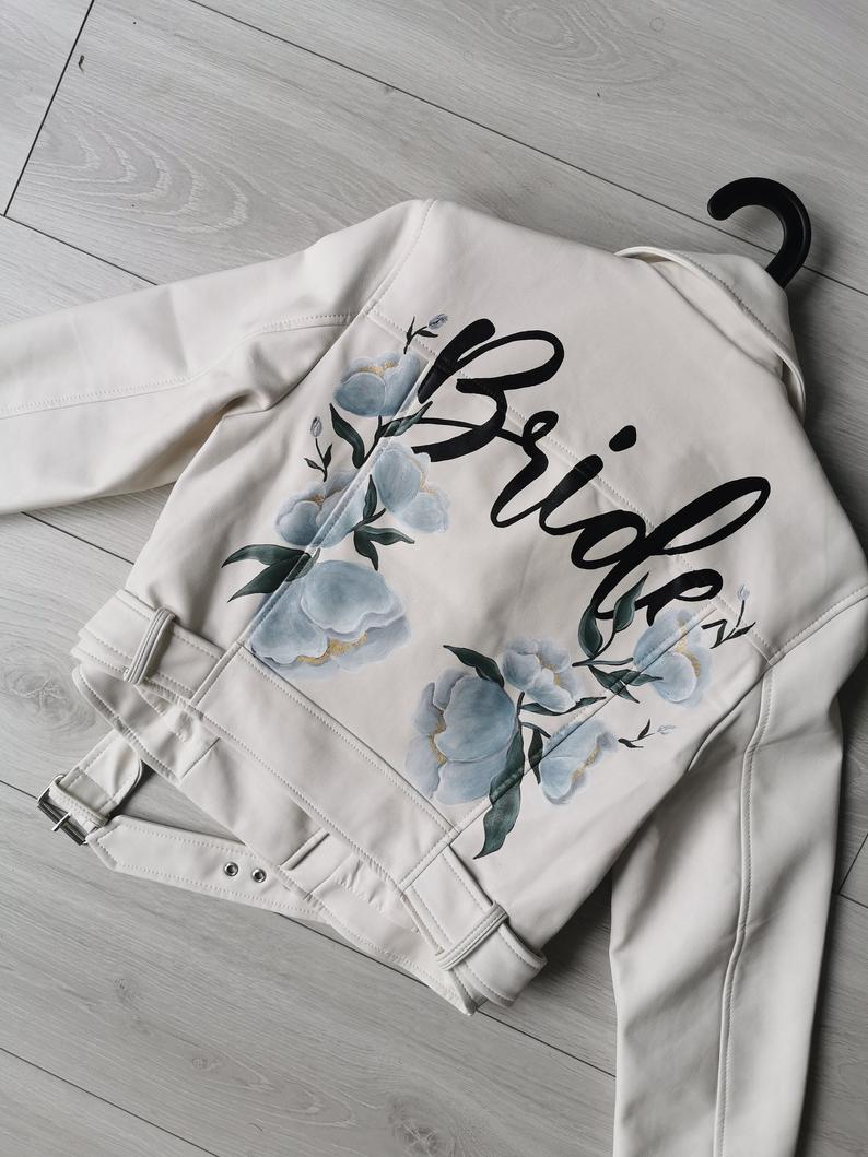 10 Best Winter Wedding Coats for the Bride | Emmaline Bride