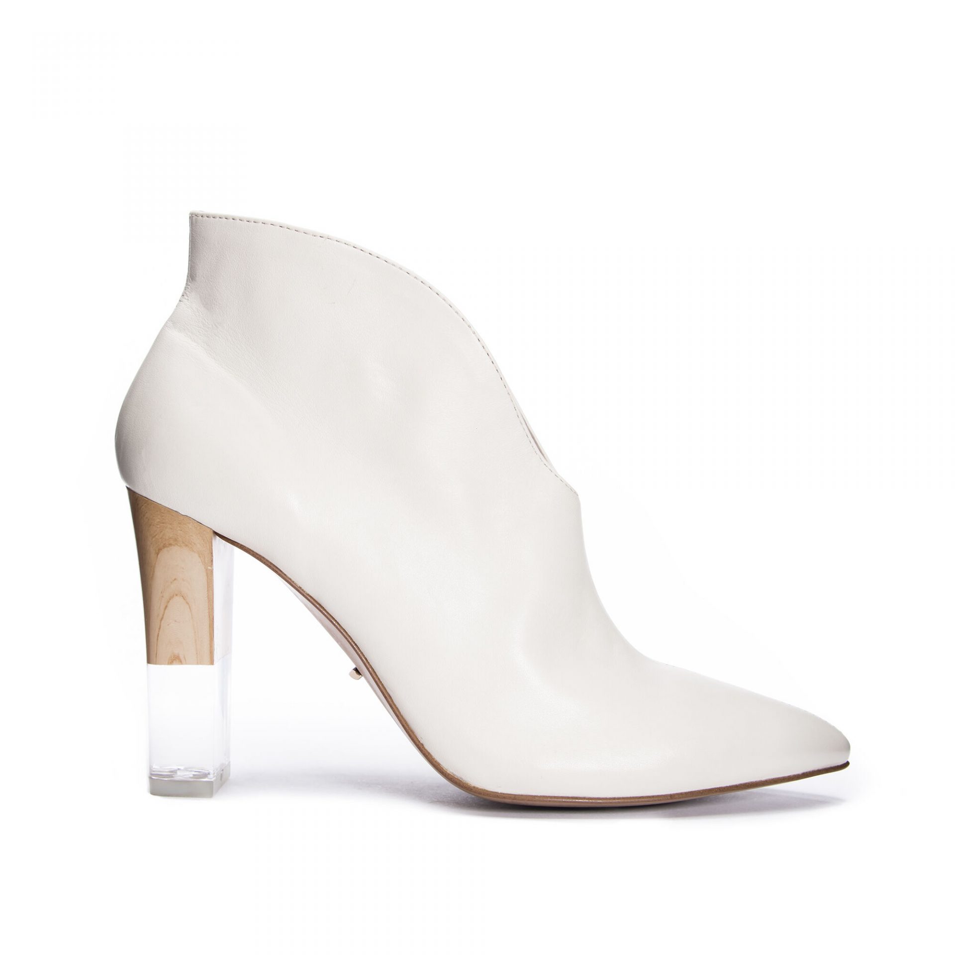 17 Most Comfortable Wedding Boots for the Bride | Emmaline Bride