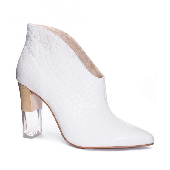 17 Most Comfortable Wedding Boots for the Bride | Emmaline Bride