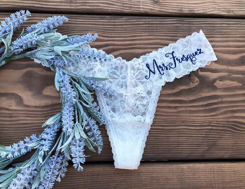 Bride Underwear: The Best Personalized Bridal Underwear for Weddings