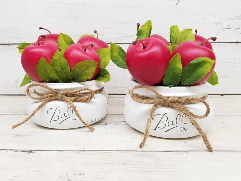 Apple-y Ever After: 34 Apple Themed Wedding Ideas (PHOTOS)