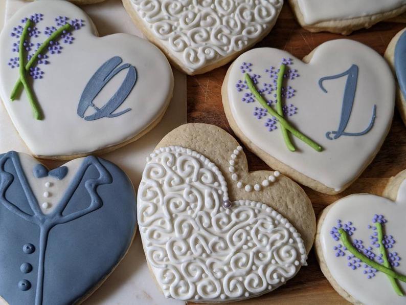 Aw, Sugar: 10 Best Cookies for Wedding Favors | Emmaline Bride
