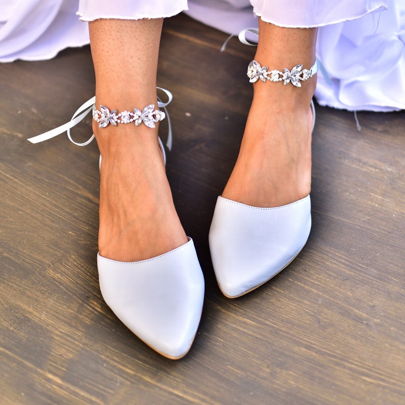 How to Find Wedding Shoes That Are Comfortable for Fun + Dancing