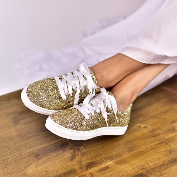 How to Find Wedding Shoes That Are Comfortable for Fun + Dancing