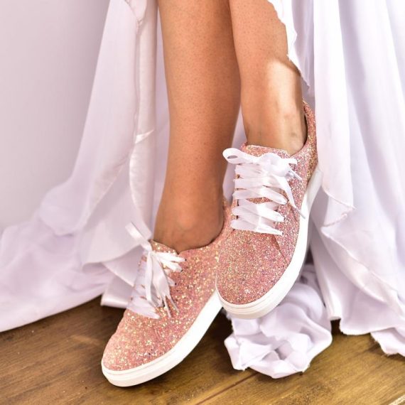 How to Find Wedding Shoes That Are Comfortable for Fun + Dancing