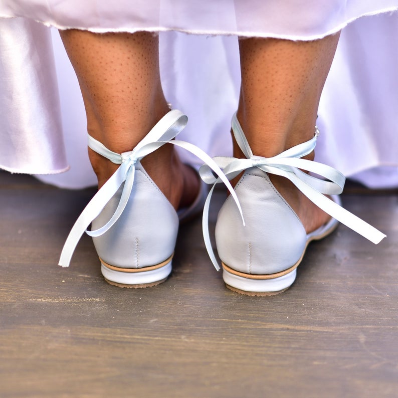How to Find Wedding Shoes That Are Comfortable for Fun + Dancing