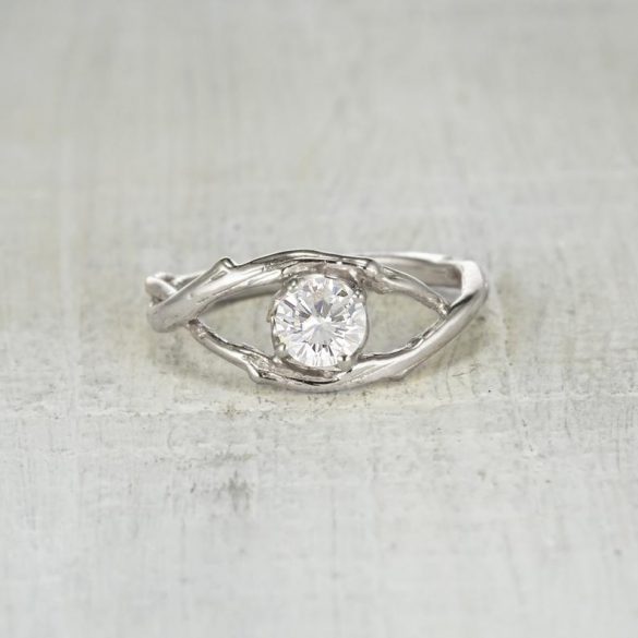 28 Most Unique Earthy Engagement Rings | Emmaline Bride Wedding Blog