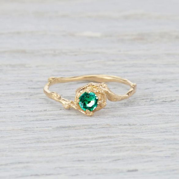 28 Most Unique Earthy Engagement Rings | Emmaline Bride Wedding Blog