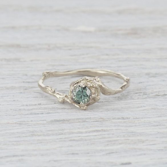 28 Most Unique Earthy Engagement Rings | Emmaline Bride Wedding Blog