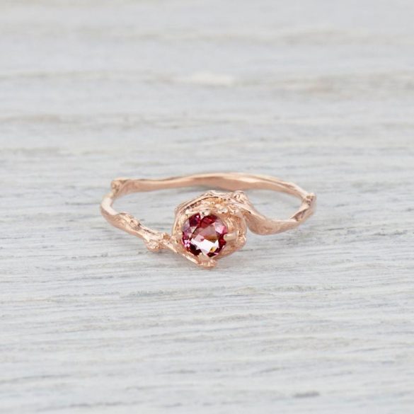 28 Most Unique Earthy Engagement Rings | Emmaline Bride Wedding Blog