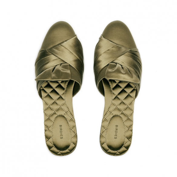 The Most Comfortable Bridal Slides To Wear | Emmaline Brides