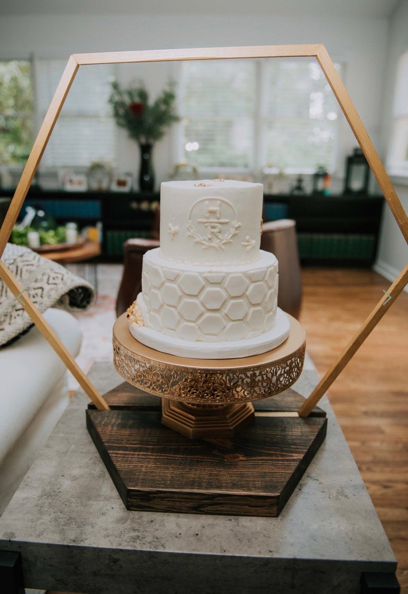 40 Most Unique Wedding Cake Stands for Happily Ever After