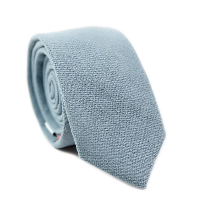 7 Things ALL Groomsmen Need for the Wedding