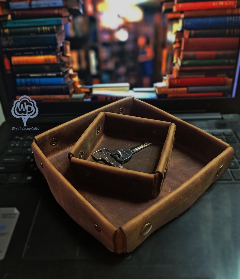 The Best Valet Trays for Groomsmen | Emmaline Bride