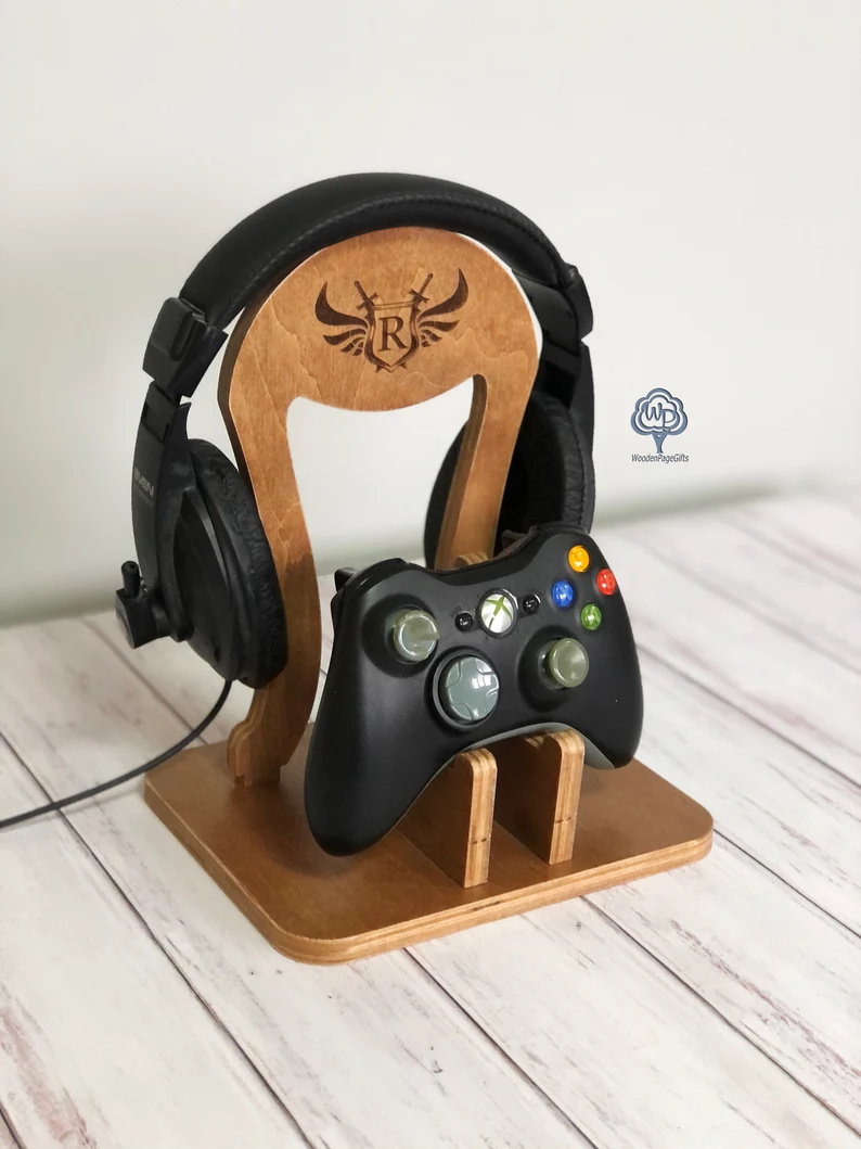 34 Best Gamer Groomsmen Gifts for 2024 | Emmaline Bride