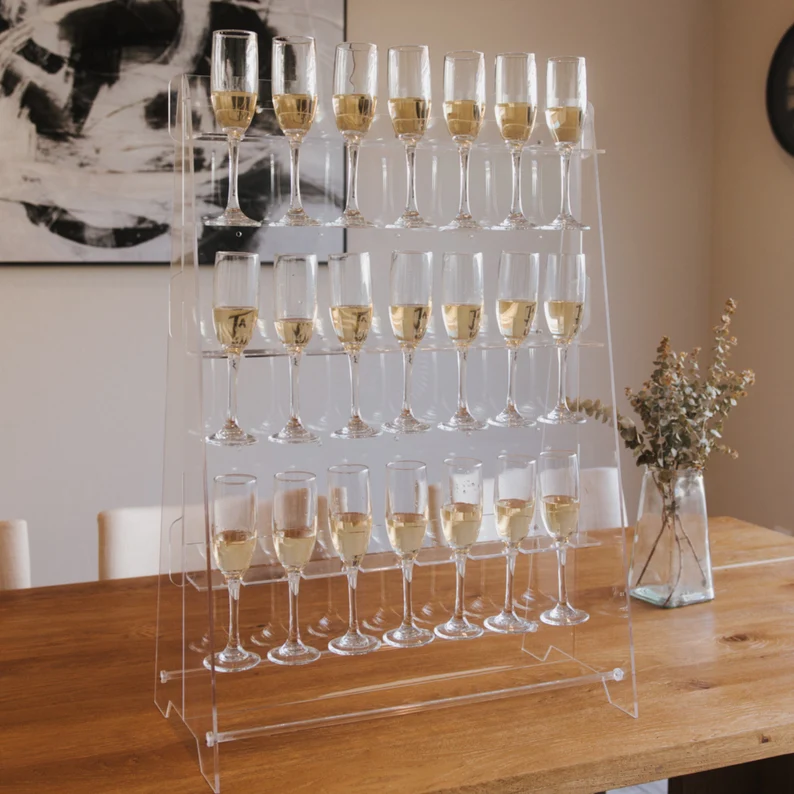 How to Make a Champagne Wall for Wedding: 4 Things You Need