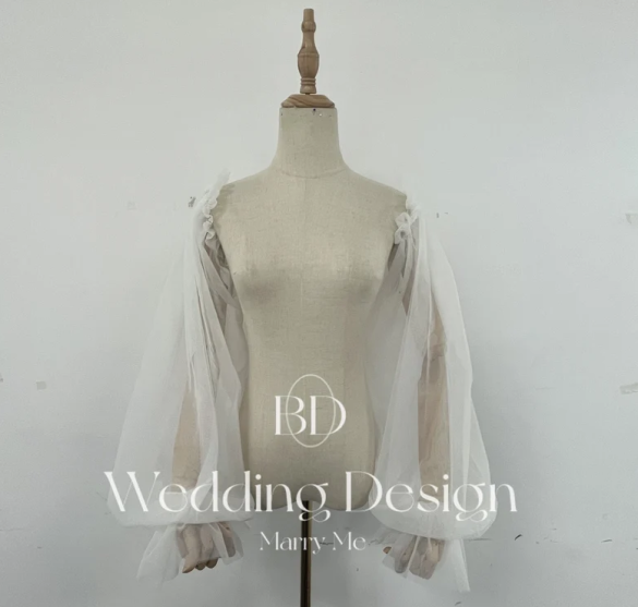 10 Best Detachable Wedding Sleeves to Add to Your Dress