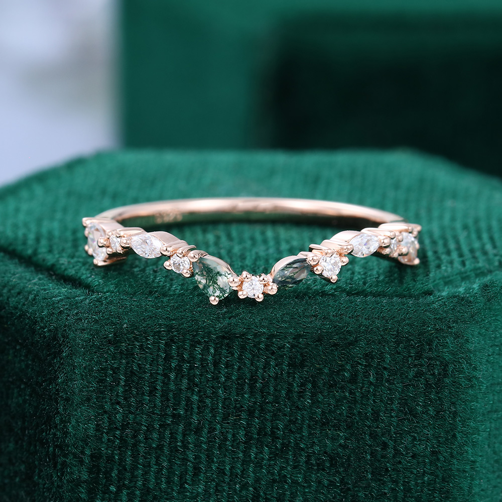 Curved Wedding Bands: The Secret to a Stunning Wedding Set