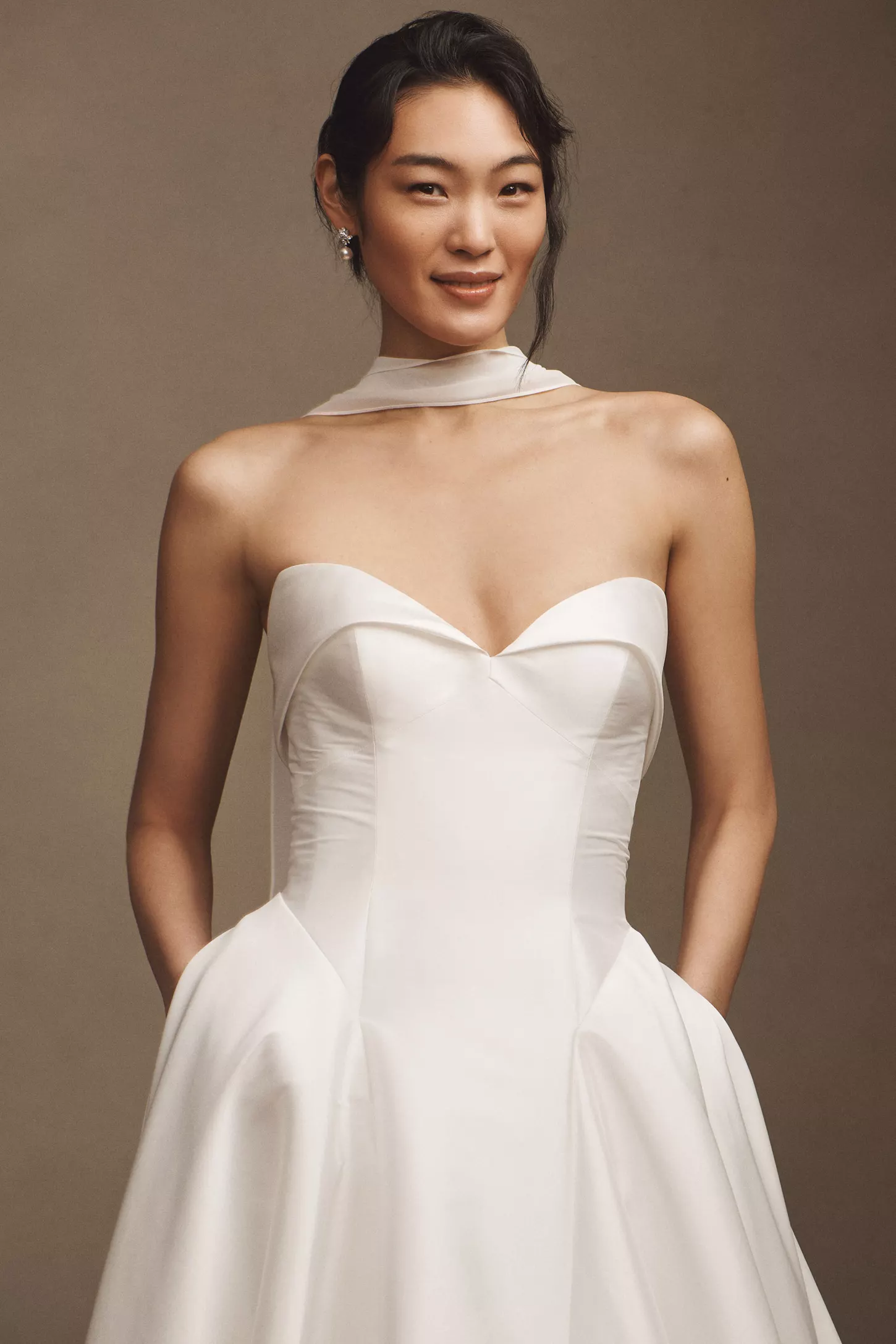 17 Basque Waist Wedding Dresses Every Bride Will Obsess Over