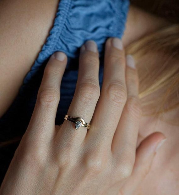 Engagement Rings vs Wedding Rings: Key Differences Explained