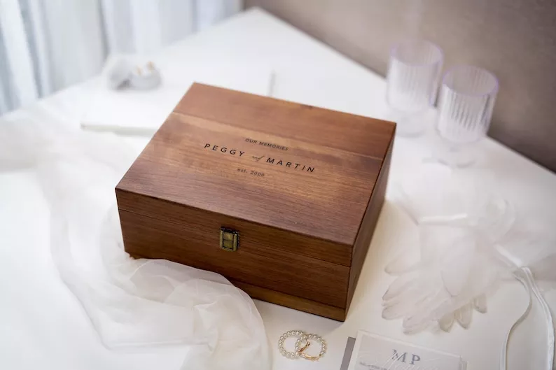 15 Best Wedding Keepsake Boxes and Memory Trunks for Newlyweds