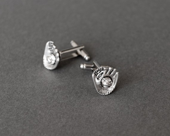 32 Custom Cufflinks That Make Awesome Groomsmen Gifts