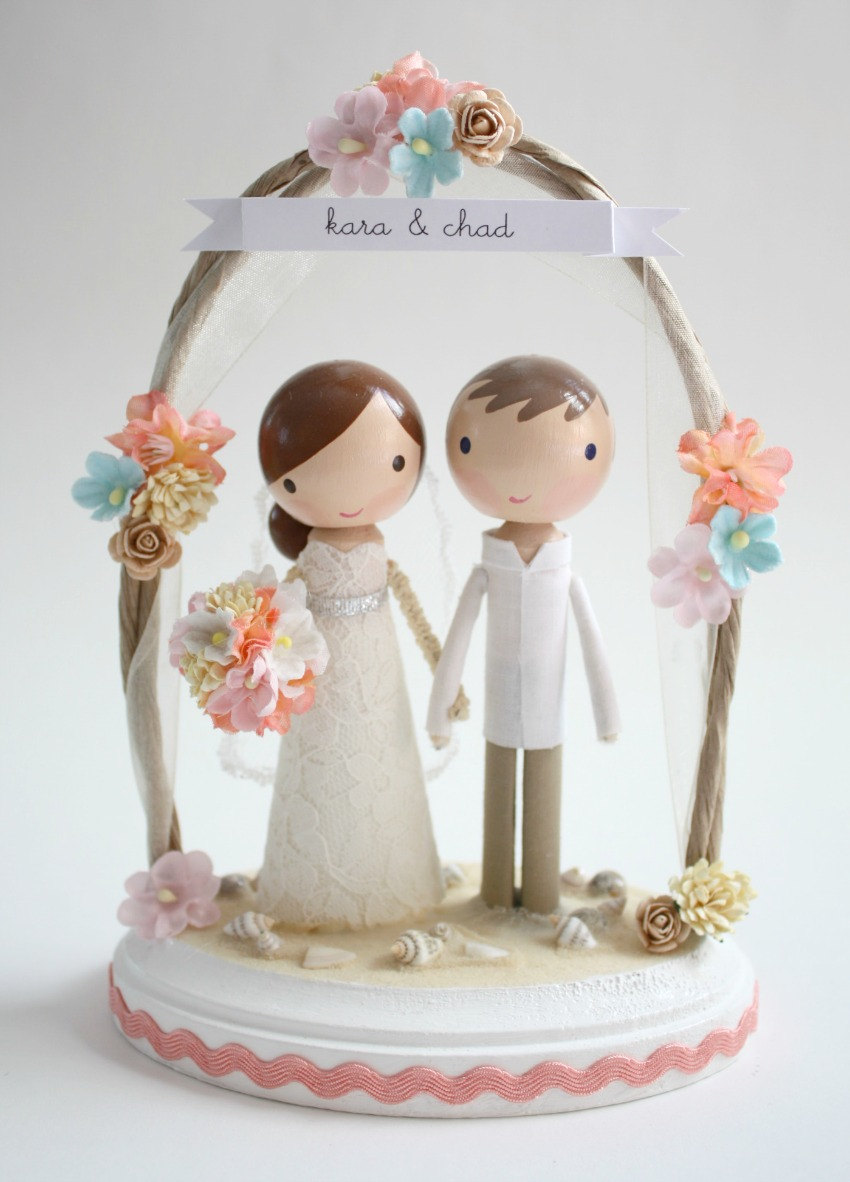 Cake Topper Styles for Unique Couples | Emmaline Bride