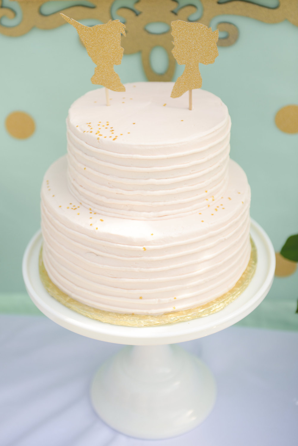 Cake Topper Styles for Unique Couples | Emmaline Bride