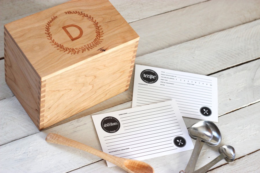 10 Cute Bridal Shower Recipe Cards and Boxes