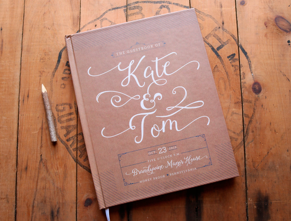 25 Guest Books That *Always* Look Beautiful at Weddings